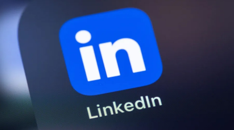 LinkedIn Achieves $2 Billion in Premium Subscription Revenue, Powered ...